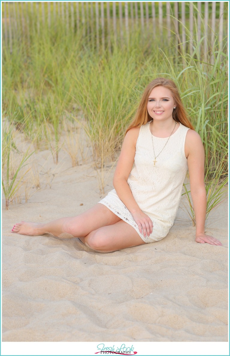 Classy Beach Senior Session | Haley - JudithsFreshLook.com