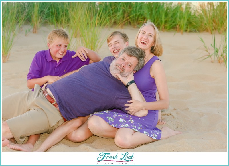 Sandbridge Sunset Photoshoot | Neckel Family - JudithsFreshLook.com