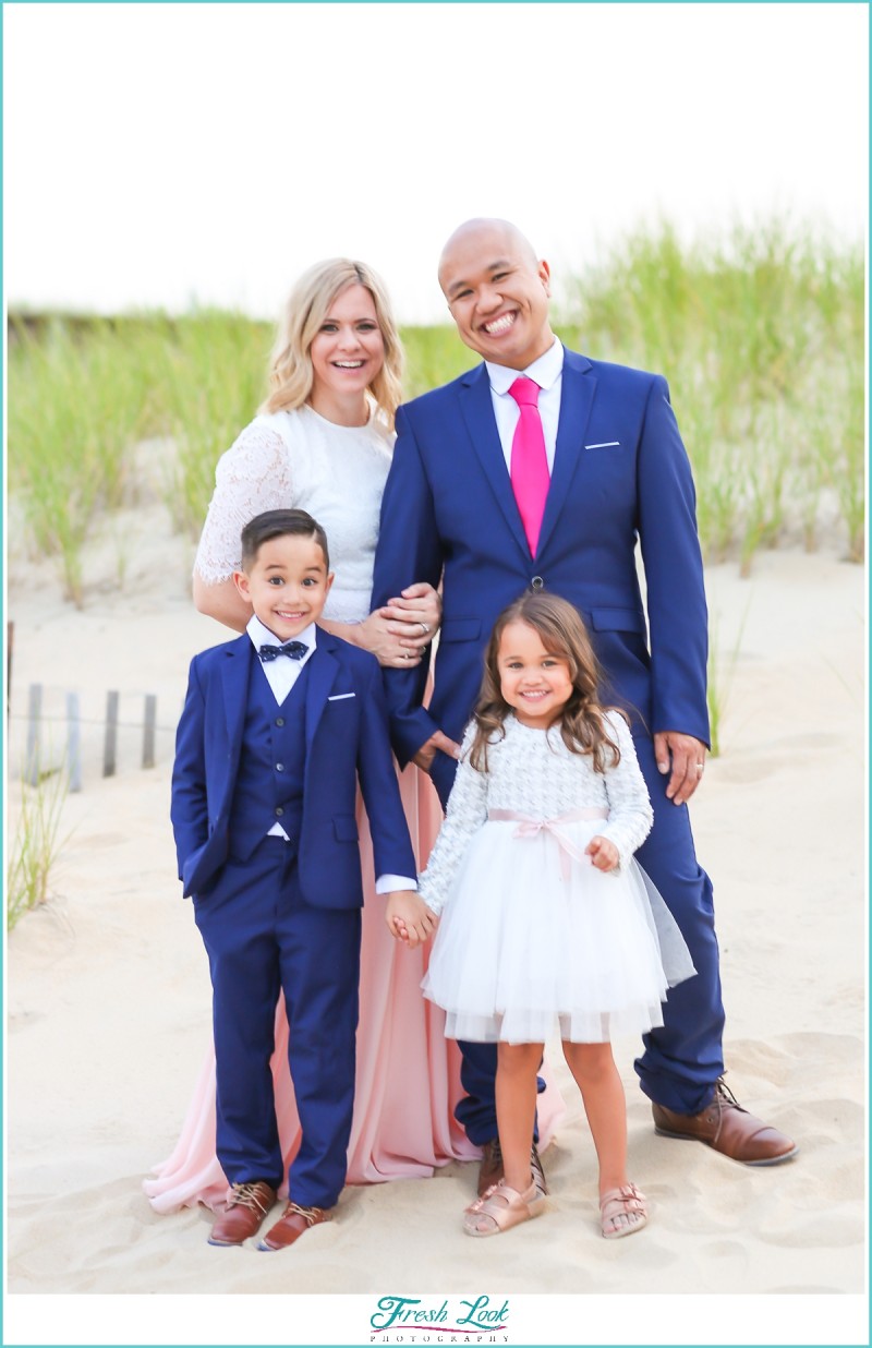 Sandbridge Beach Photoshoot | Vinluan Family - JudithsFreshLook.com