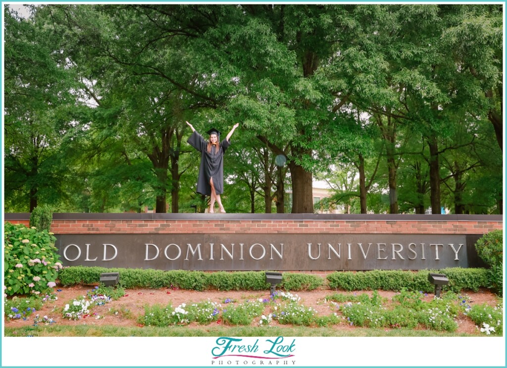 ODU Graduation Photoshoot | Savannah - JudithsFreshLook.com