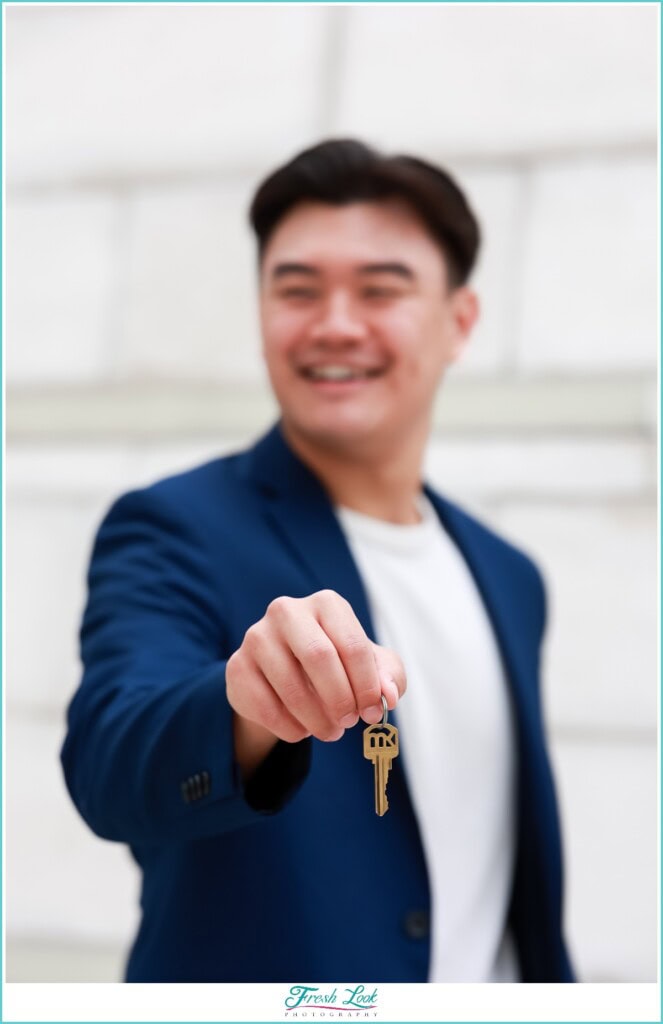 Virginia Beach Realtor Headshots | Luis - JudithsFreshLook.com